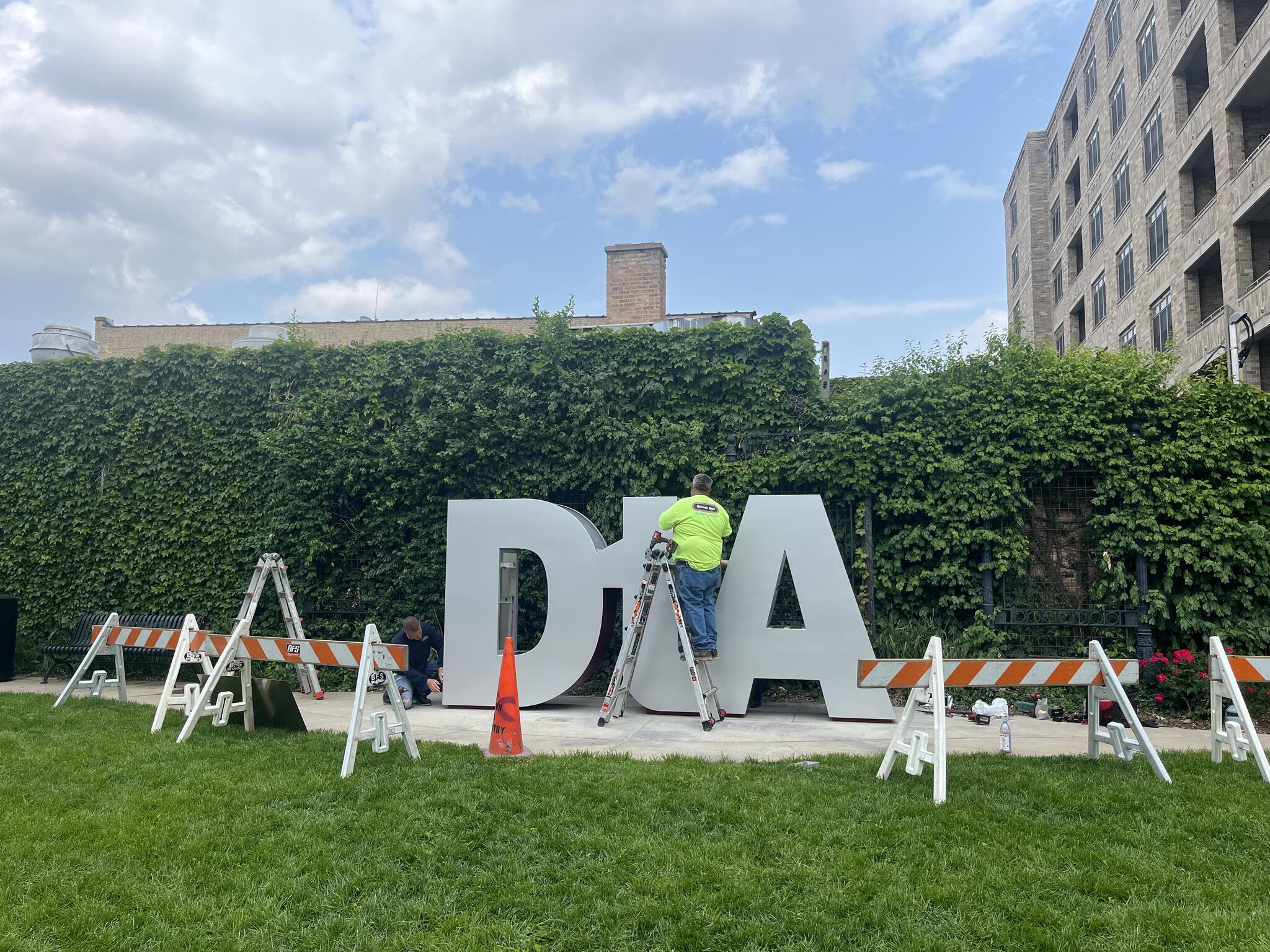 The new DtA sign is officially installed in Downtown Arlington Heights ...