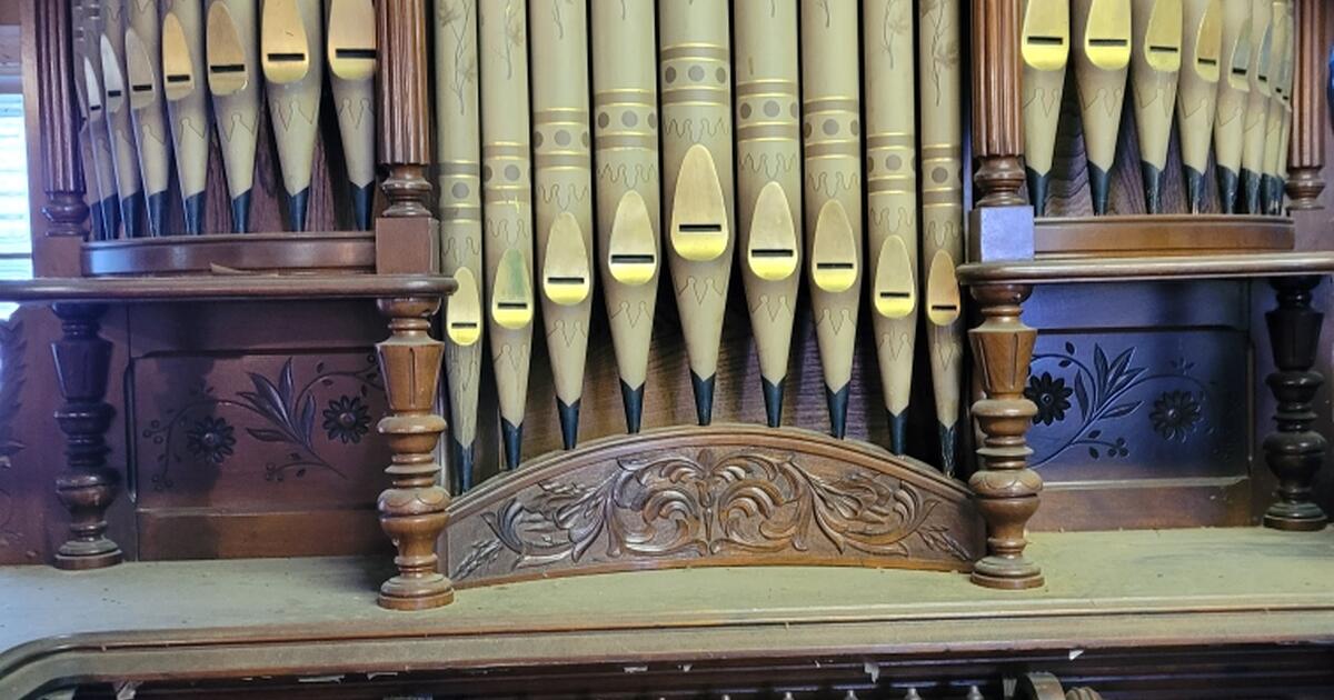 Antique Pipe Organ for Free in Wheaton, IL | For Sale & Free — Nextdoor