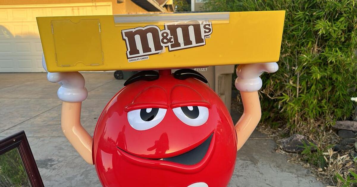 Red MnM for $60 in Ventura, CA | For Sale & Free — Nextdoor