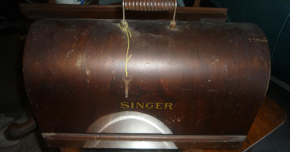 Singer sewing machine cover with key for $15 in Nipomo, CA | For Sale ...