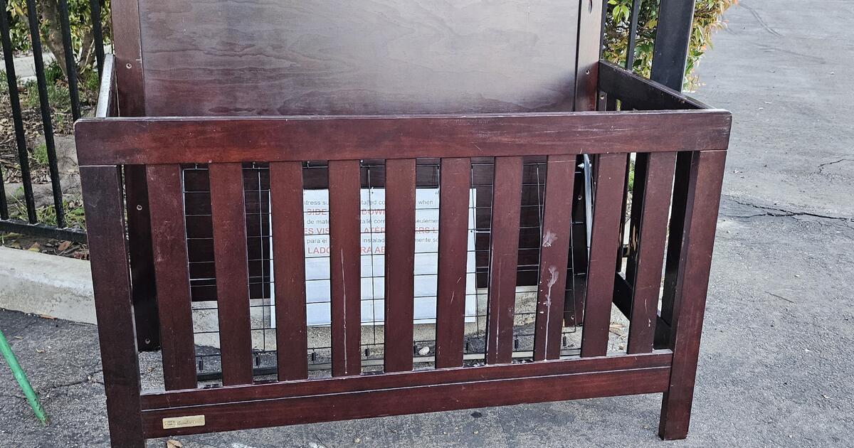 Free Crib for use as a crib or furniture project. for Free in Camarillo ...