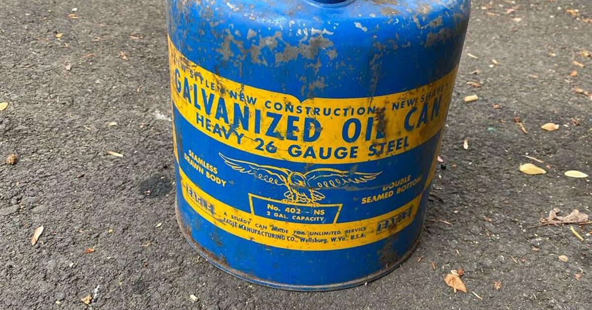Vintage Eagle Galvanized Blue Gas Oil Can 2 gallon for $25 in Stafford ...