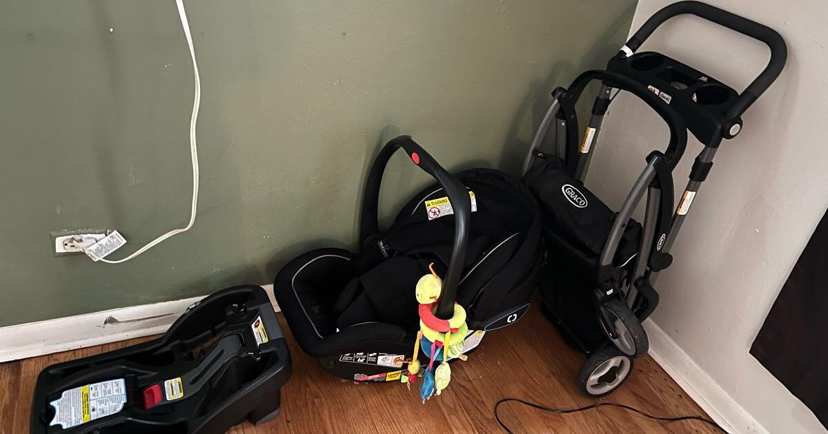 Free curb pickup - car seat, stroller, aquarium w stand, baking dishes ...