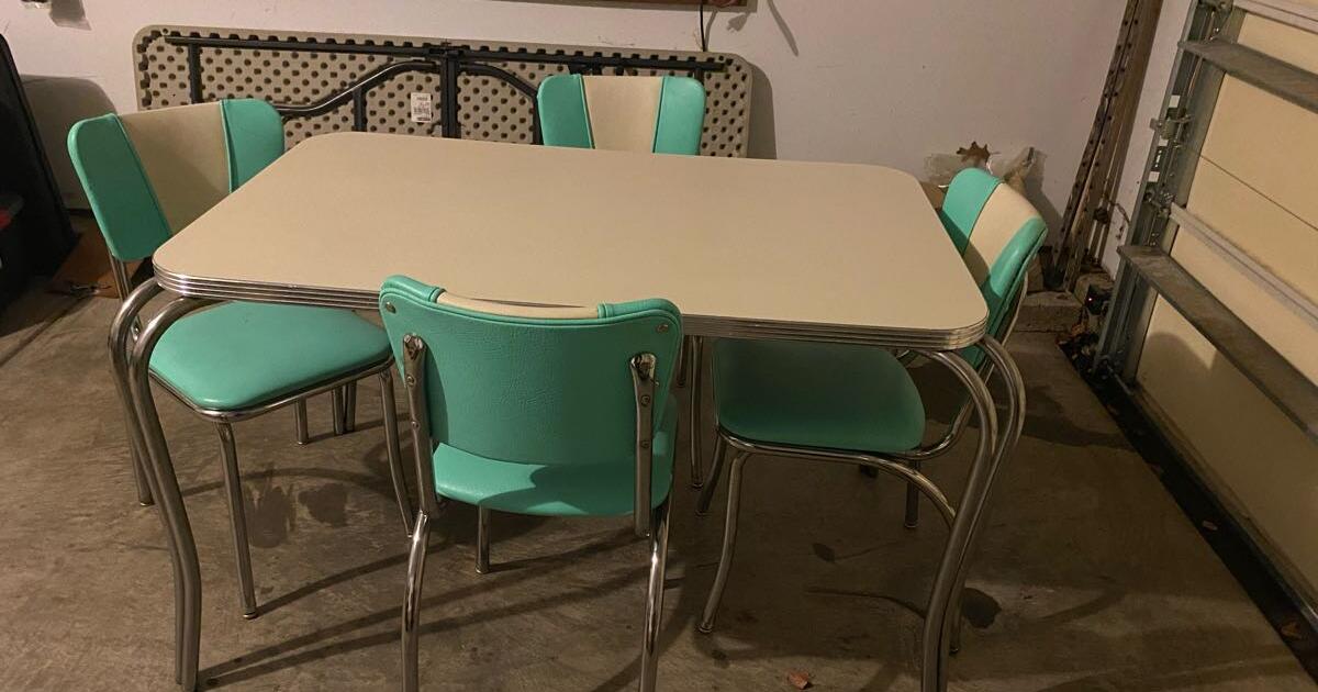 Retro Dining Table Set for $75 in Charlotte, NC | For Sale & Free ...