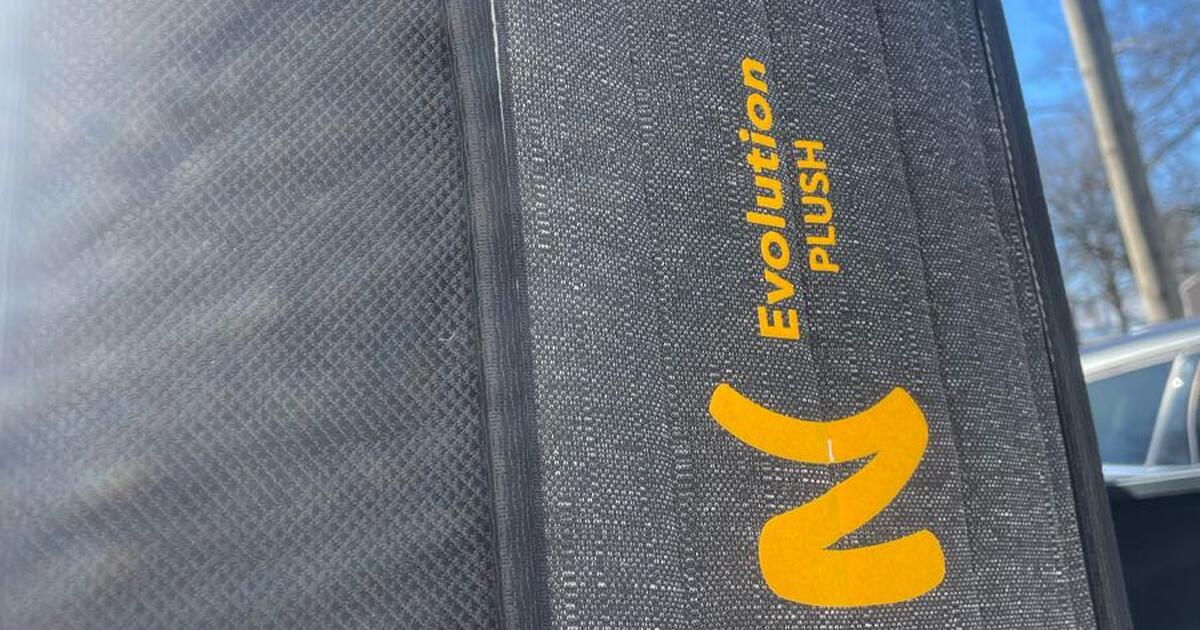 Evolution Plush king size mattress for Free in Friendsville, TN | For Sale & Free — Nextdoor