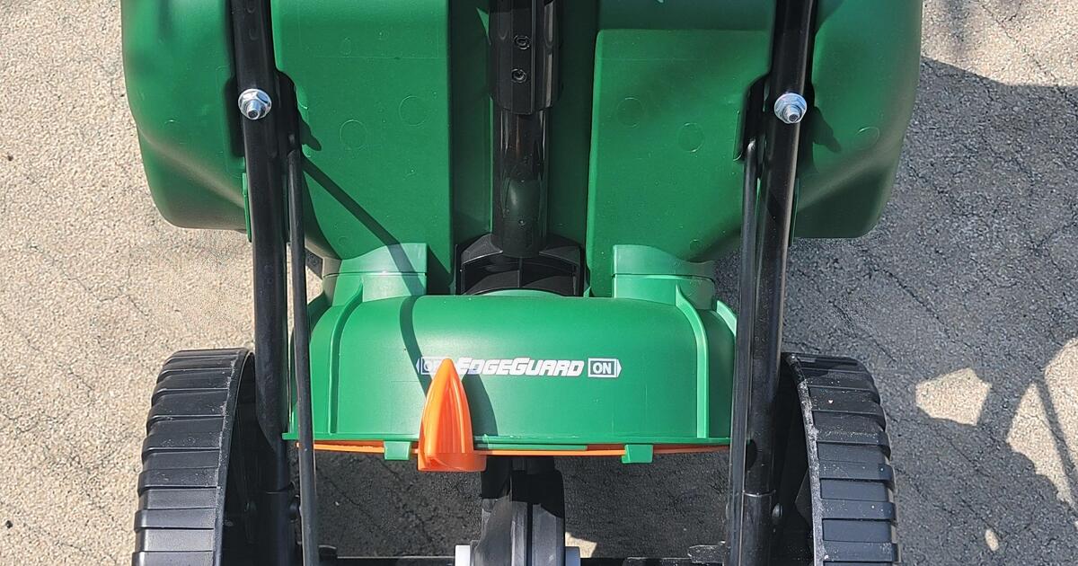 Scotts Turf Builder Edge Guard Mini. for $25 in The Villages, FL | For ...