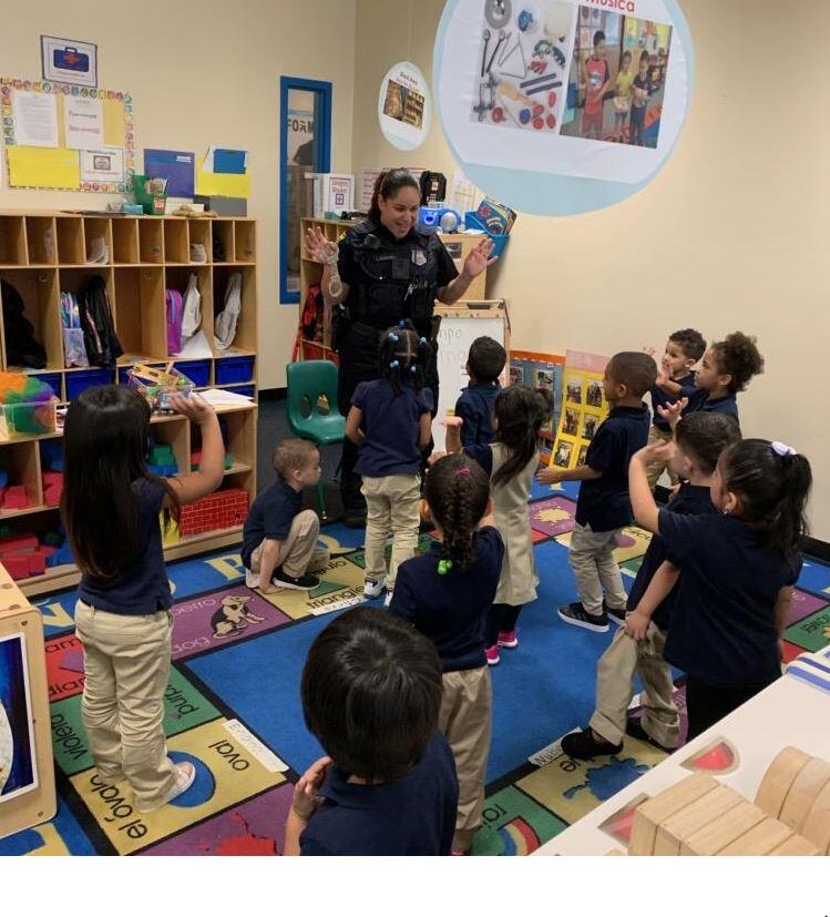 7th Precinct School Resource Officer Zamora Visits Pre-School Class ...