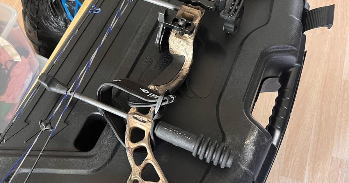 Diamond Infinite Edge Pro Archery Bow & Accessories for $350 in Cedar ...