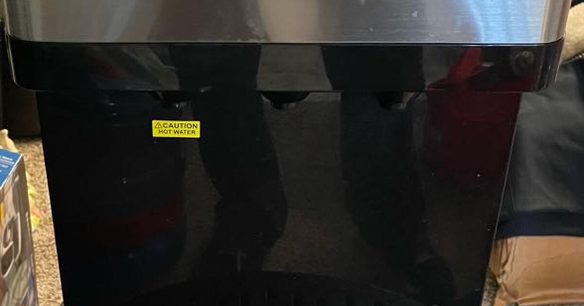 Brio top loading water cooler hot and cold for $45 in Dundalk, MD | For ...