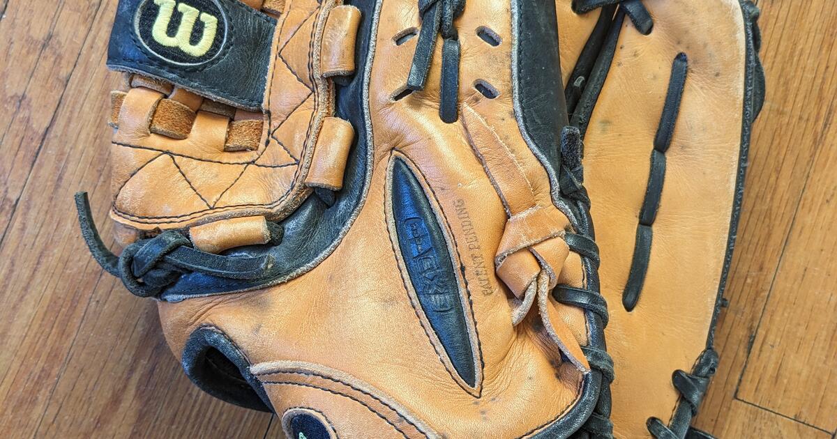 Wilson A3000 Glove for $75 in Minneapolis, MN | For Sale & Free — Nextdoor