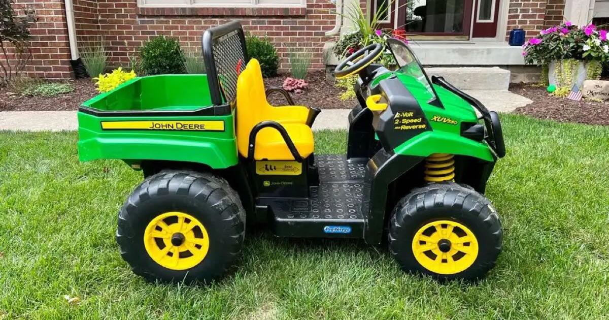 Peg Perego Kids John Deere Tractor for $100 in Carmel, IN | Finds ...