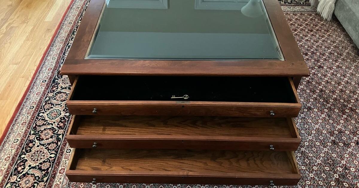 Lexington Bob Timberlake Cherry Square Top Display Collectors Table for ...