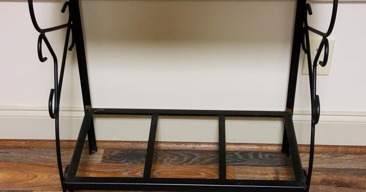 Handmade Metal Table/Stand for $15 in Tate, GA | For Sale & Free — Nextdoor