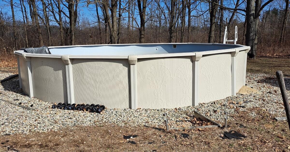 Esther Williams Above Ground Pool 24'x4' Round for $2500 in Ortonville ...