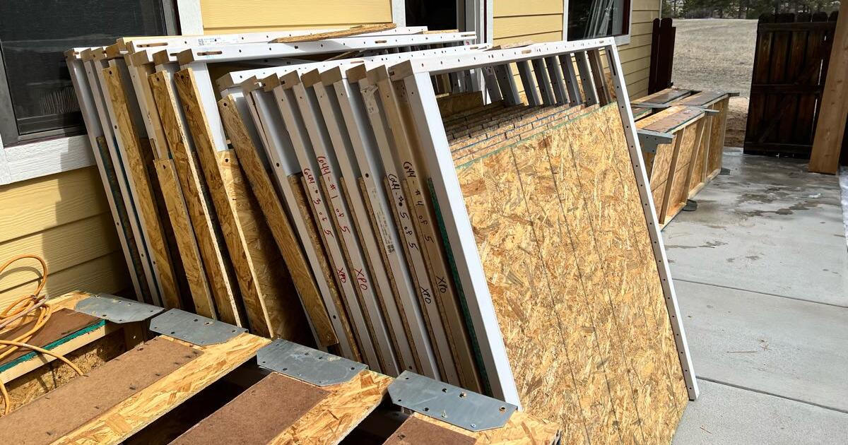 $5.00 each, 1/2” thick 4’x4’particleboard and garden boxes. for $5 in ...