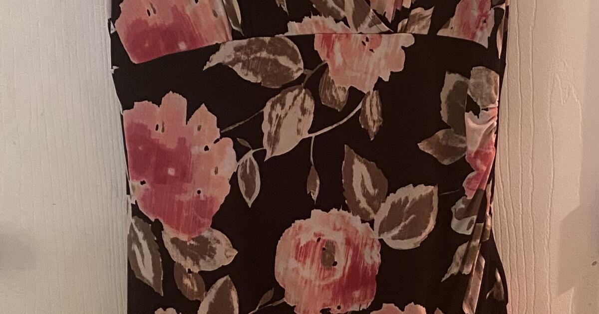 212 Collection Floral Dress for $8 in Yorktown Heights, NY | For Sale ...