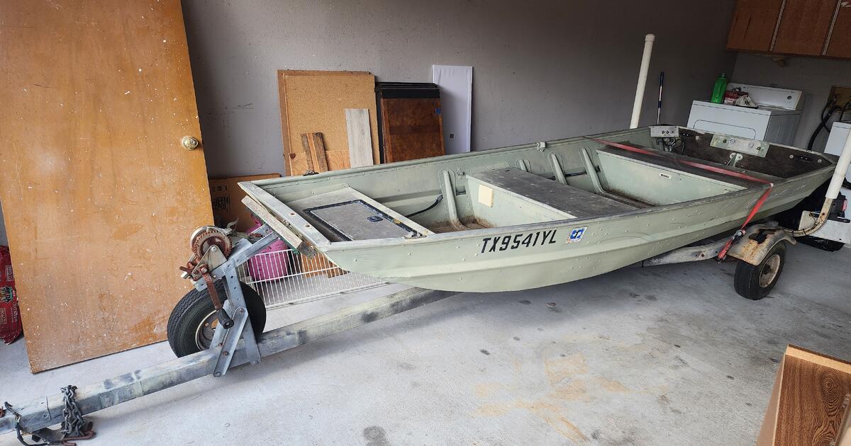 Aluminum Boat with Trailer for $900 in Victoria, TX | For Sale & Free ...