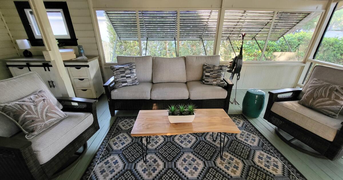 beautiful patio set in mint condition for $999 in Lauderdale-by-the-Sea ...