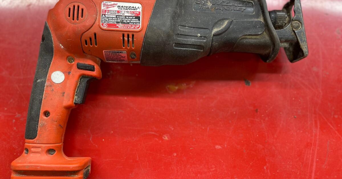 MILWAUKEE CORDLESS FOLDING SAWZALL for $50 in San Antonio, TX | For ...