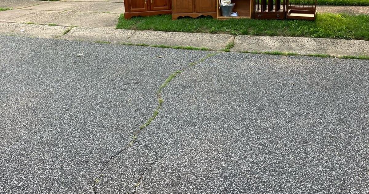 Curb alert free furniture more inside just message. for Free in South ...