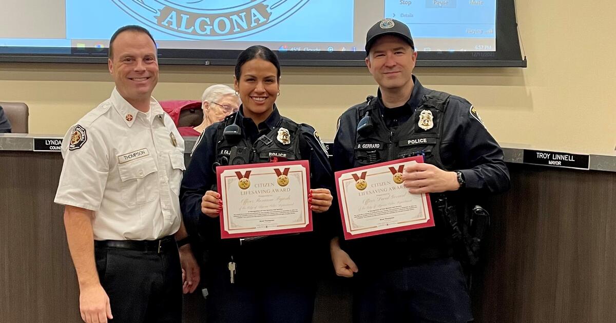 Algona police officers receive Citizen Lifesaving Awards — Nextdoor