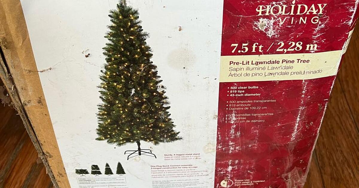 Holiday Living 7.5 ft Pre-Lit Lawndale Pine Tree for Free in Austin, TX ...