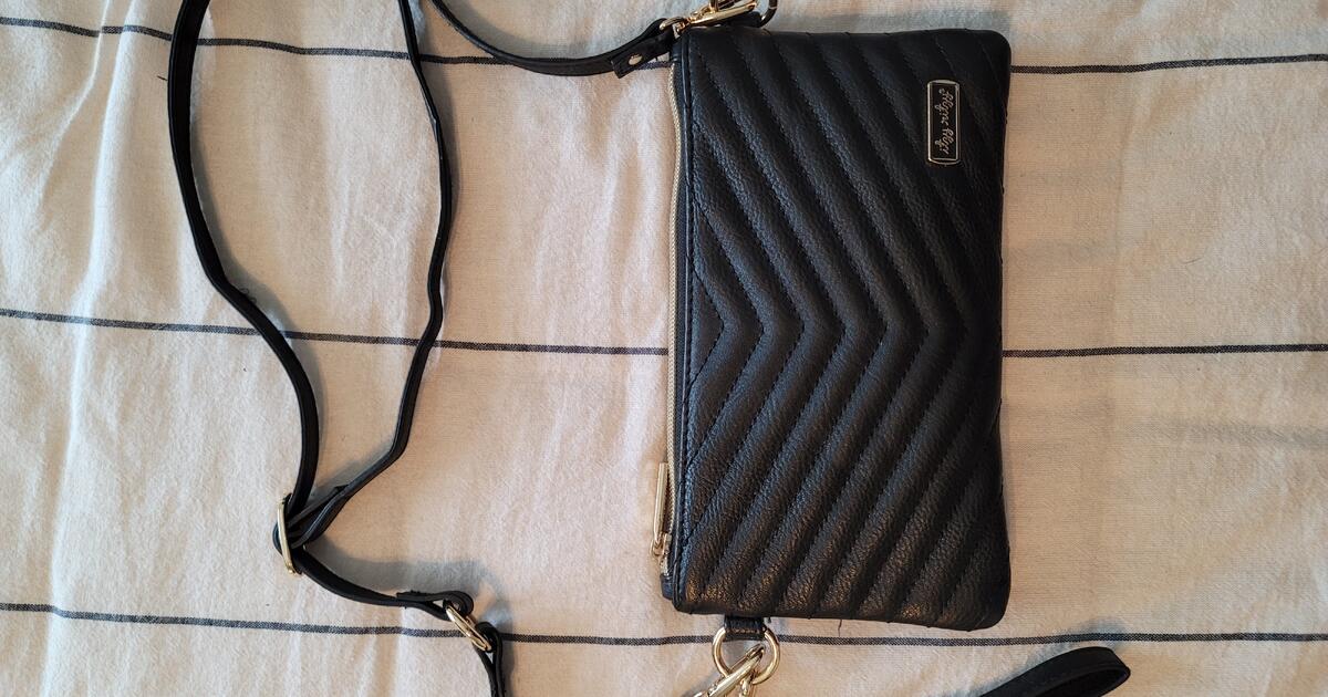 Itzy Ritzy Wallet / Belt bag for $25 in Highwood, IL | Finds — Nextdoor