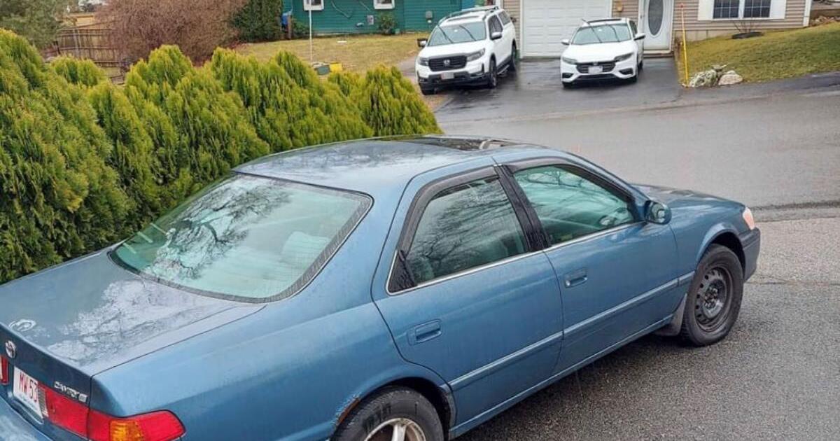 2000 Toyota Camry XLE sedan 4D for $2000 in Southbridge, MA | For Sale ...
