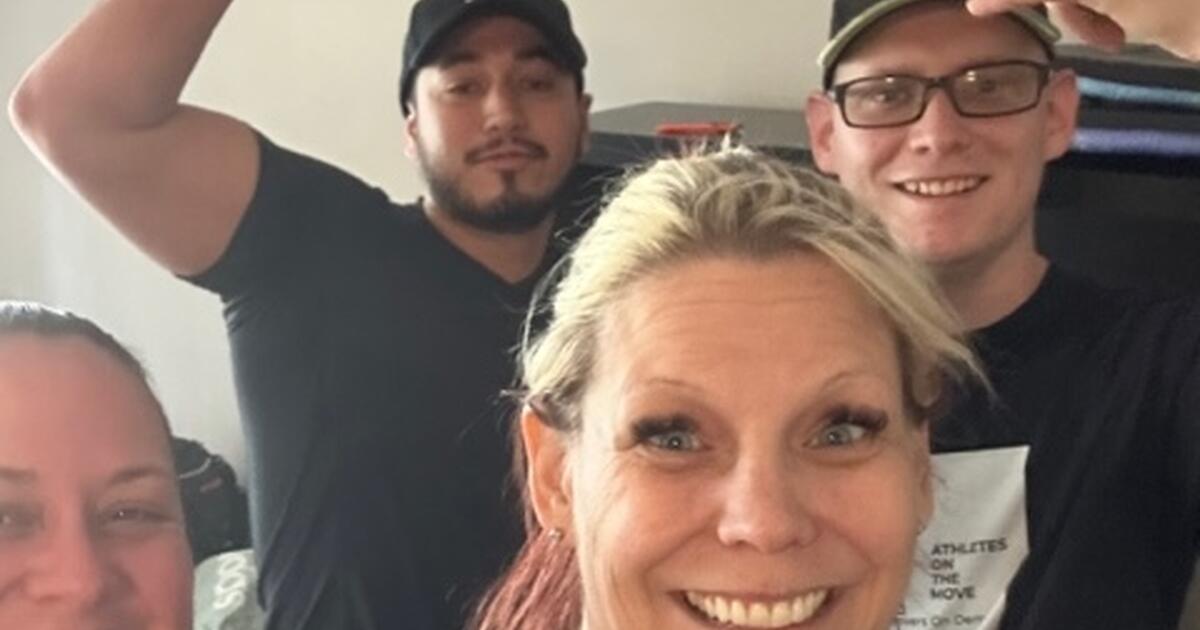 2 Movers 2 Hours For 200 To Load Unload Your Box Truck Or Cargo
