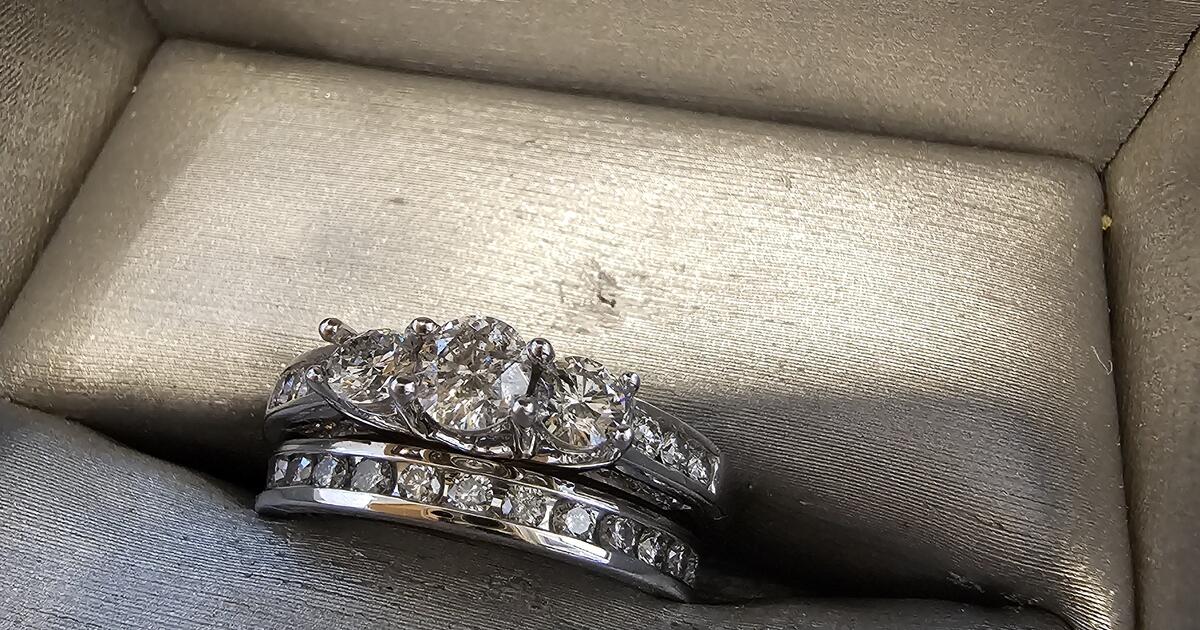 Diamond Engagement Ring Set (Zelles) for $1015 in Bonney Lake, WA | For ...