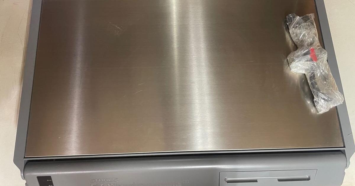 Stahls' EZ Weeding™ Table for $200 in Warwick, RI | For Sale & Free ...