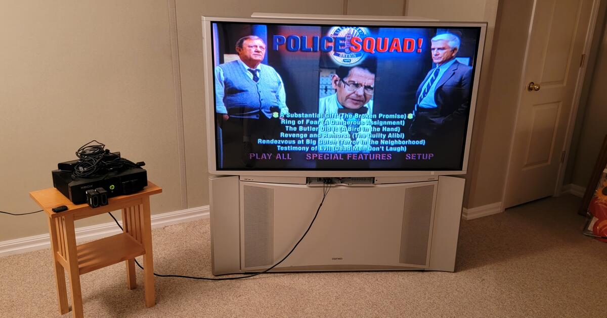 Free Dinosaur! Hitachi 57" Rear Projection TV for Free in Noblesville ...