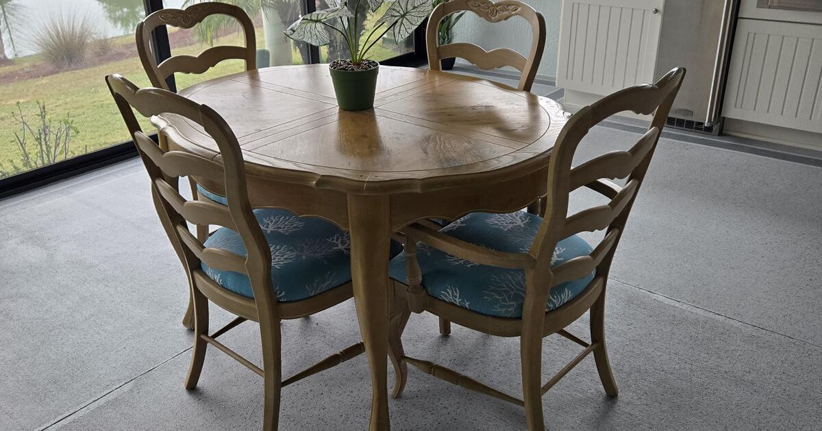 Expandable Table And Buffett for $350 in Lakewood Ranch, FL | For Sale ...