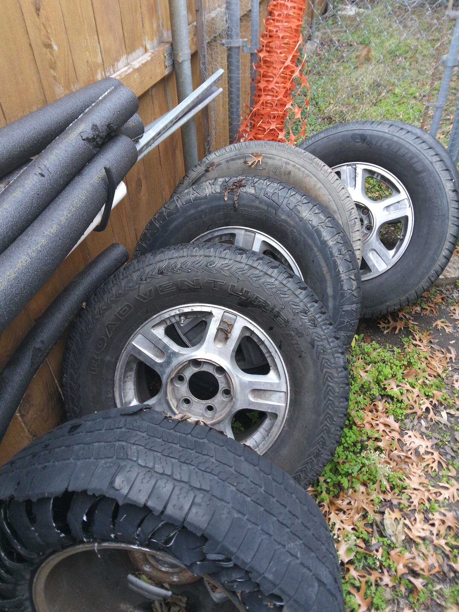 I Have Five Ford Expedition Factory Tires Spare Included I Have All The ...