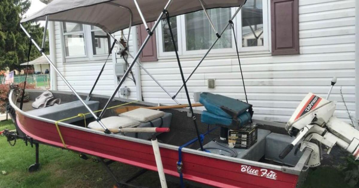 1979 Blue Fin 14’ Aluminum V Hull boat with 15HP Johnson motor and ...