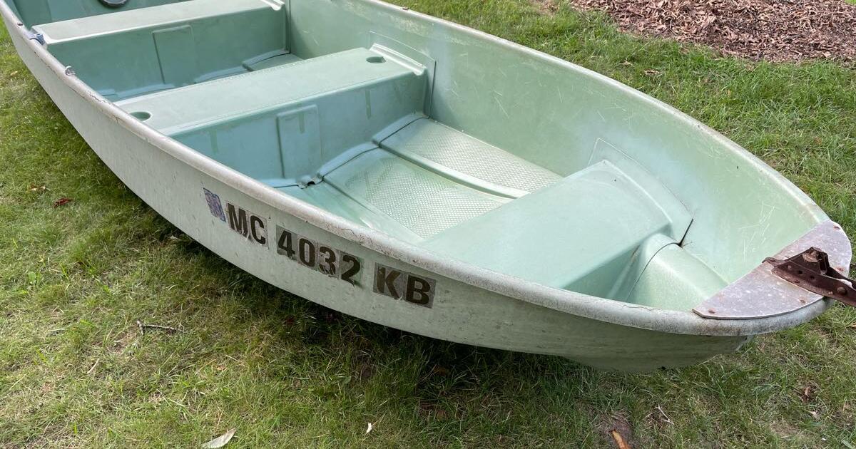 12 foot Sears Gamefisher fiberglass rowboat for $50 in Pinckney, MI ...