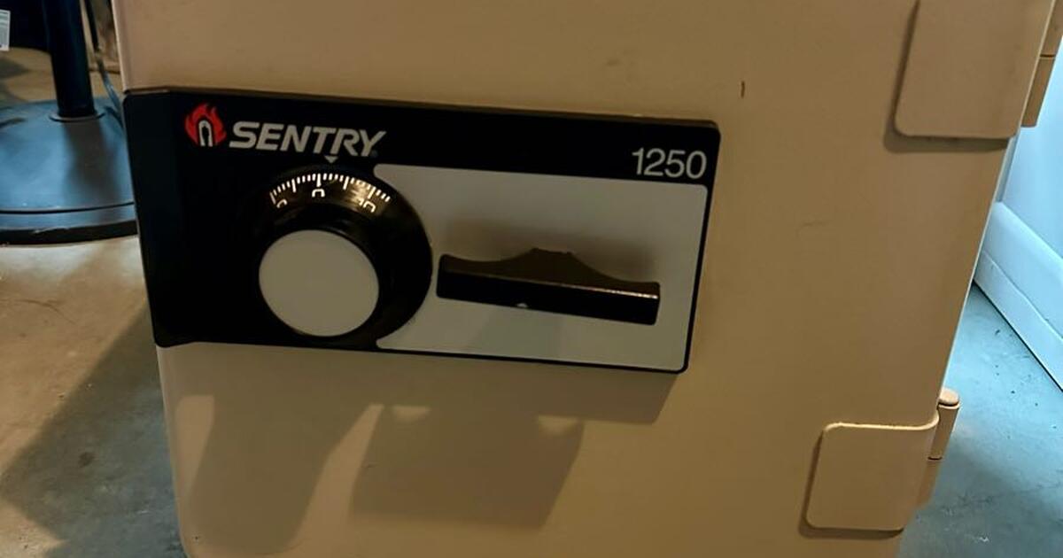 Sentry 1250 Safe/Sold pending pick up for $30 in Meridian, ID | For ...