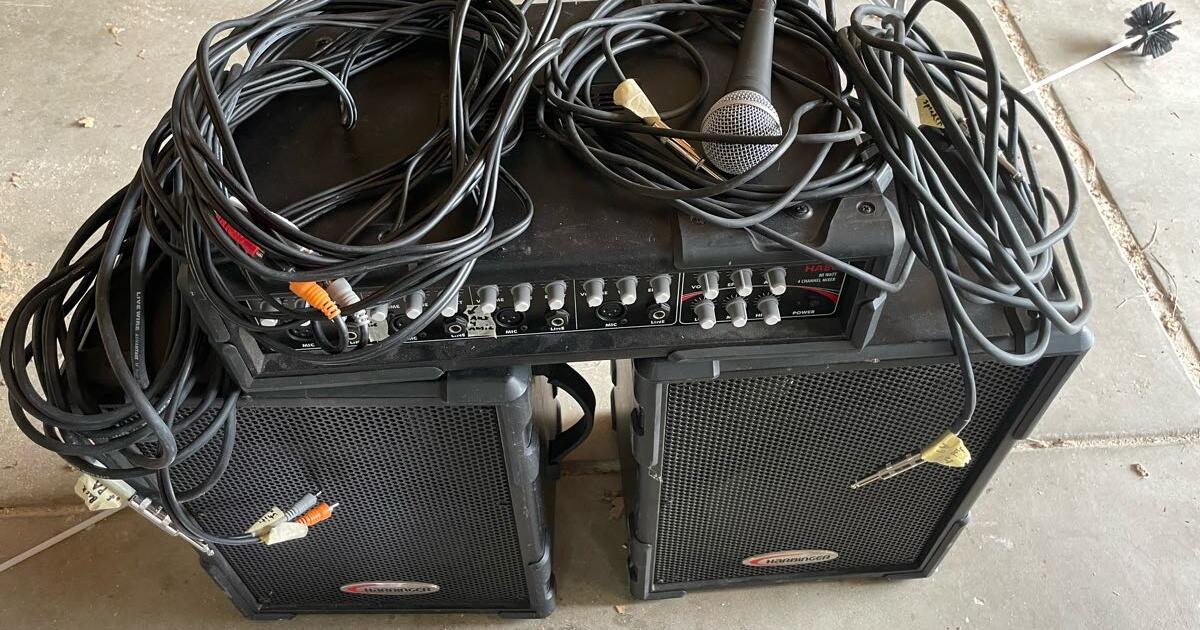 Harbinger HA80 80 Watt 4 Channel Mixer P.A. Speaker System with cords ...