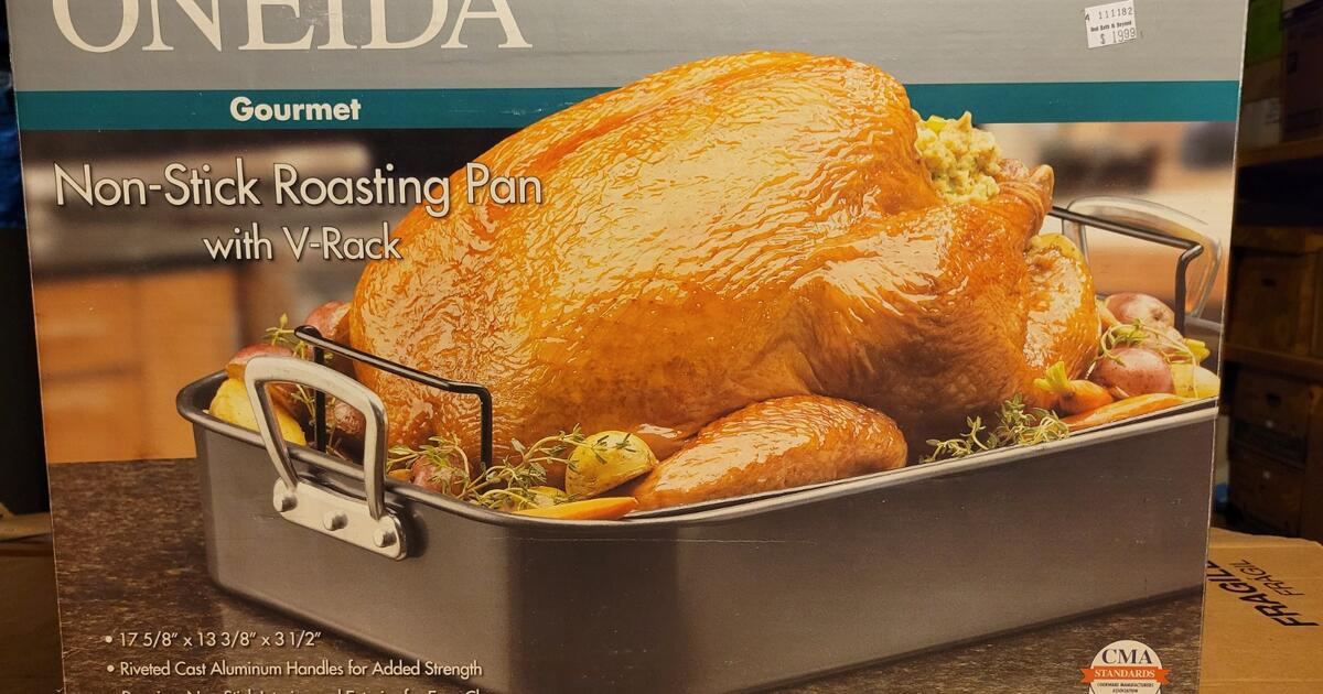 Oneida Non-Stick Roasting Pan with V-Rack for $15 in Rochester, NY ...