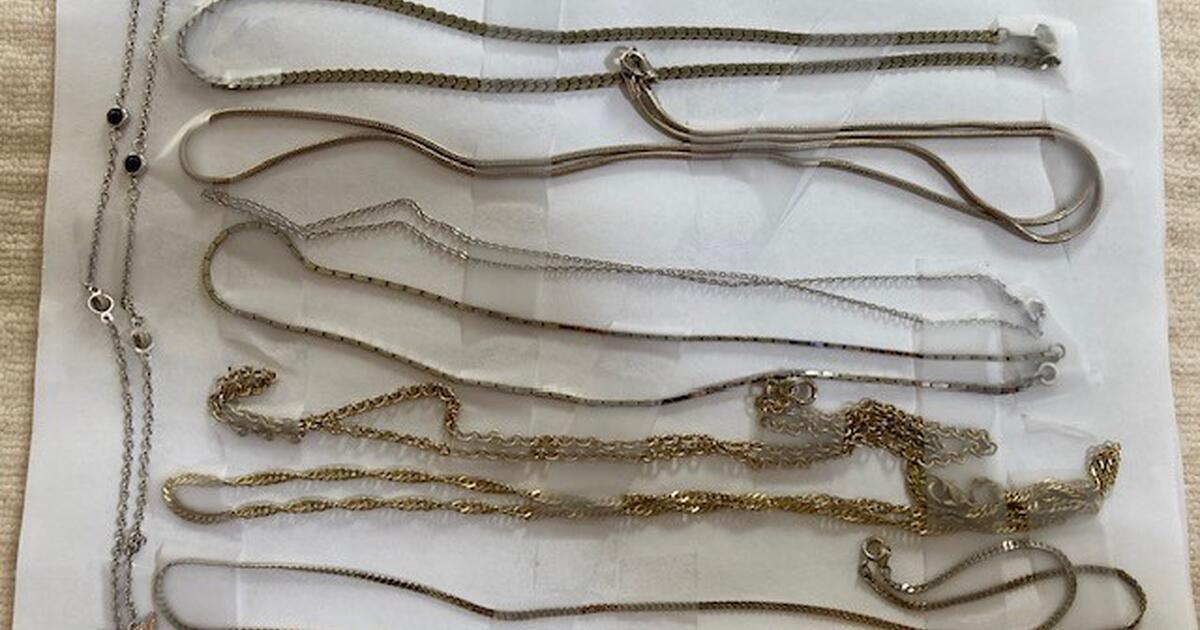 SILVER CHAINS... VERY REASONABLE AND DECENT QUALITY !!! for $15 in ...