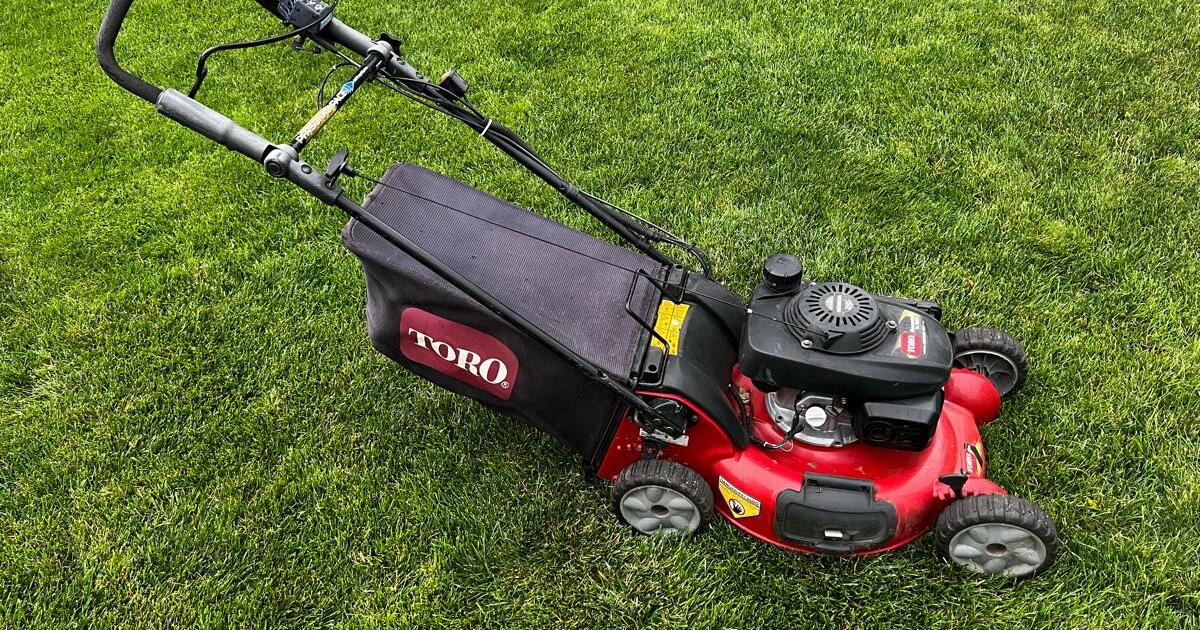 Toro Honda Lawn Mower for $125 in Downers Grove, IL | For Sale & Free ...