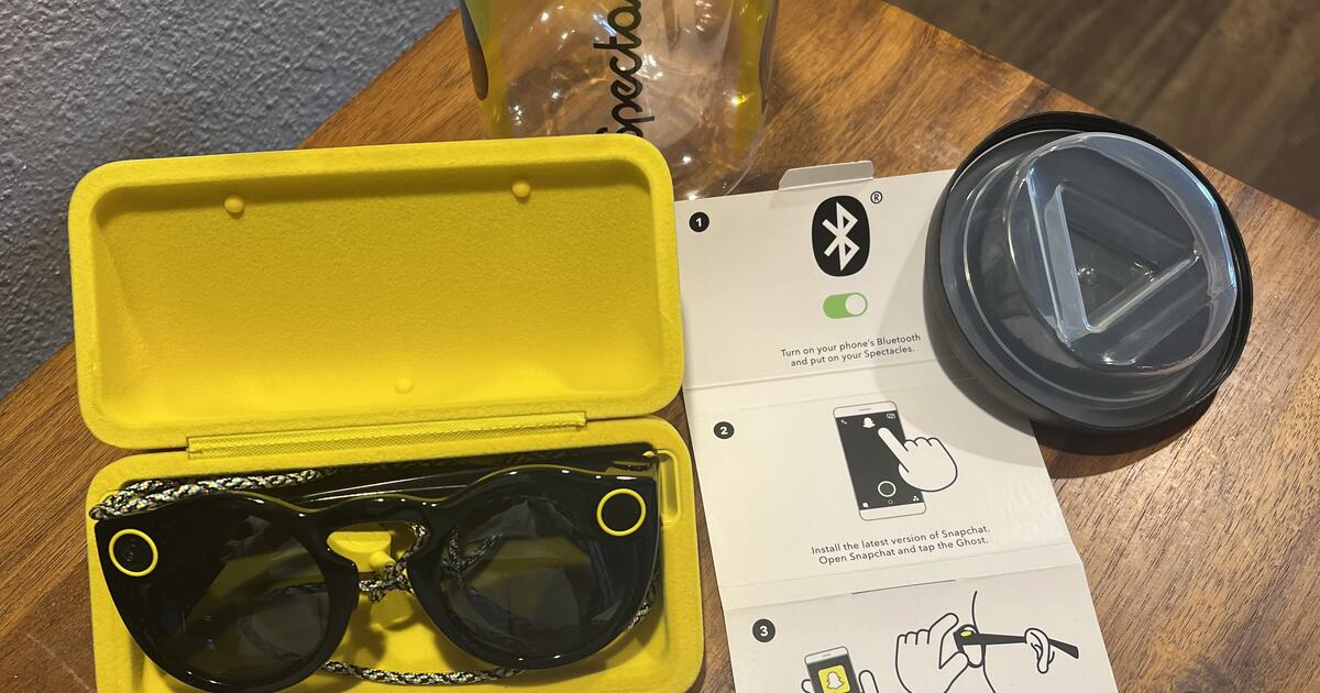 Spectacles Snapchat v1 Black Camera Sunglasses for $25 in Simi Valley ...
