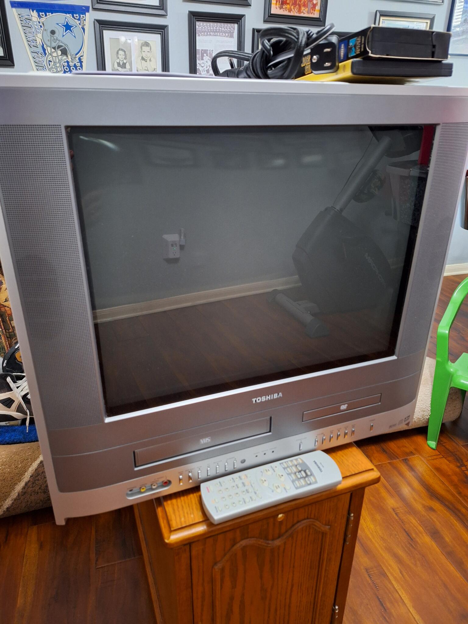 Toshiba TV VCR DVD Video TV for $105 in Fort Worth, TX | For Sale ...