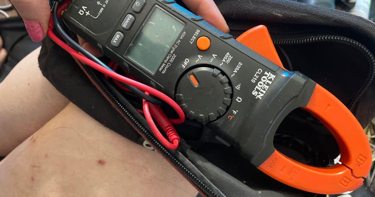 Klein Tools CL210 Clamp Meter for $20 in Honolulu, HI | For Sale & Free ...