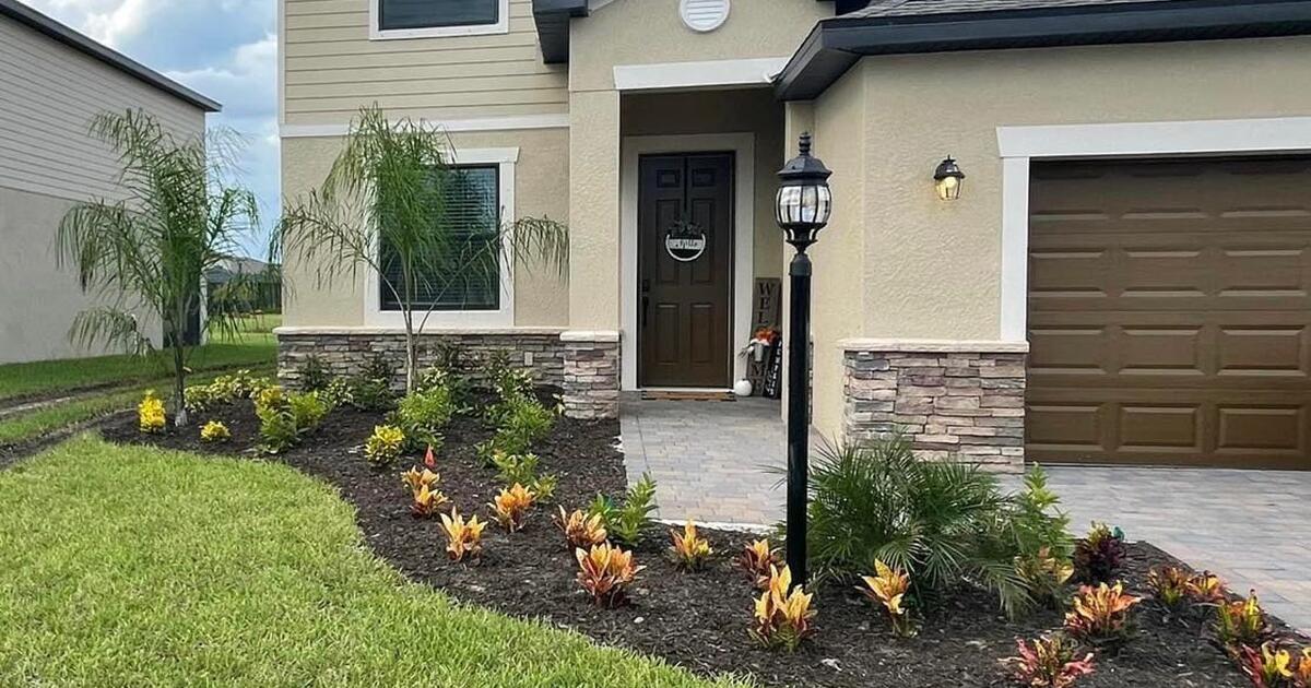 Spacious 4 bedroom/3 full bath home plus den located in the desirable ...