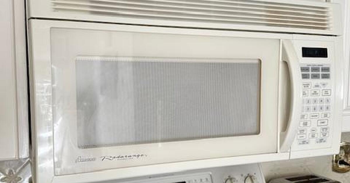 Amana Radarange Microwave Oven Cream Used Built-In for $40 in West Lawn ...