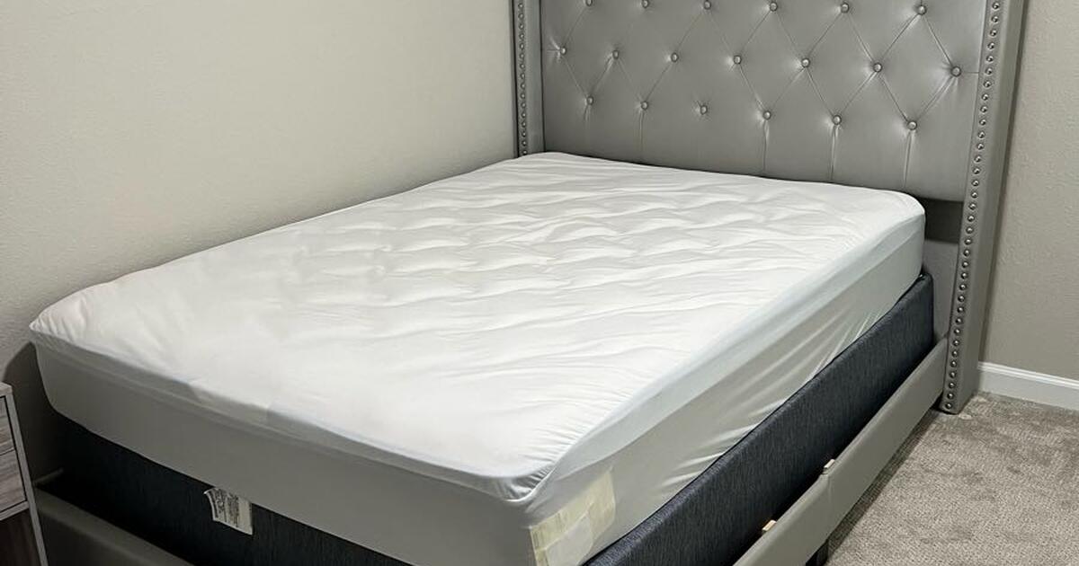 Full Size Bed Frame with Box Spring for $150 in Jacksonville, FL | For ...