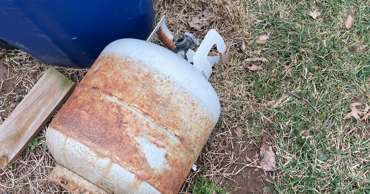 Rusty old propane tank. in Herndon, VA | For Sale & Free — Nextdoor
