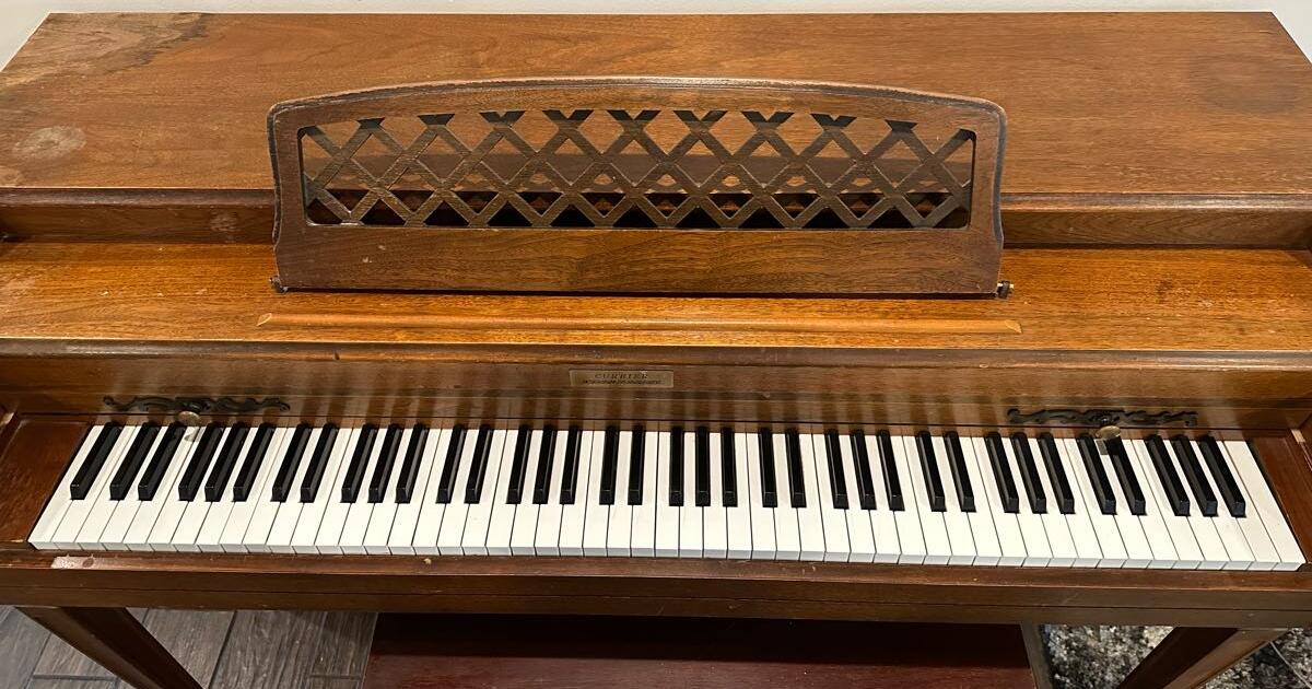 Used Currier upright piano for Free in Glendora, CA | For Sale & Free ...