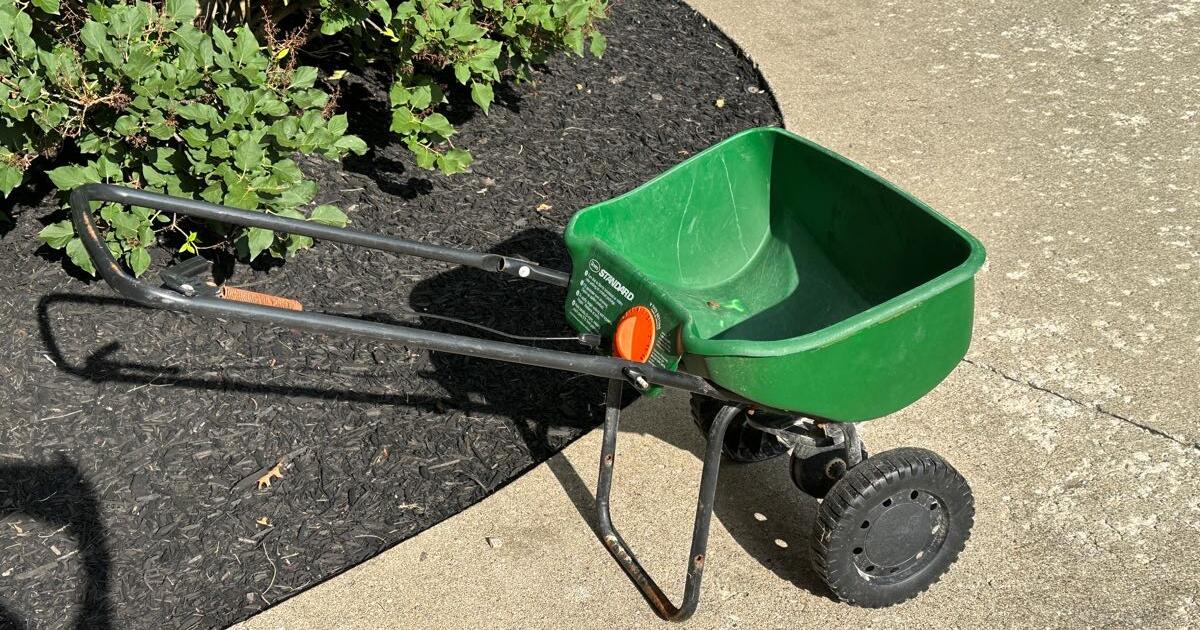 Free snow shovel & fertilizer spreader for Free in Lexington, KY ...